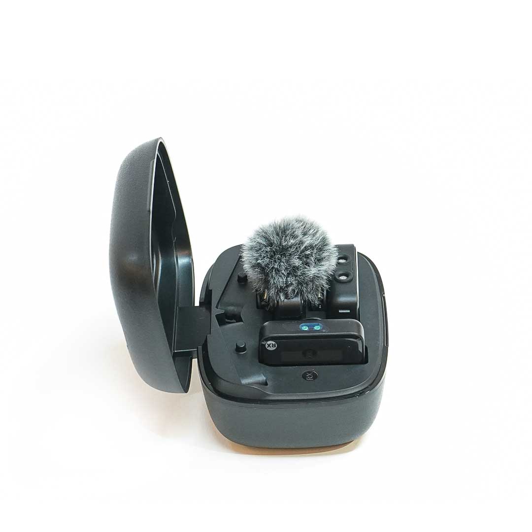M16 Wireless Bluetooth Microphone with Portable Charging Case | 36 ...